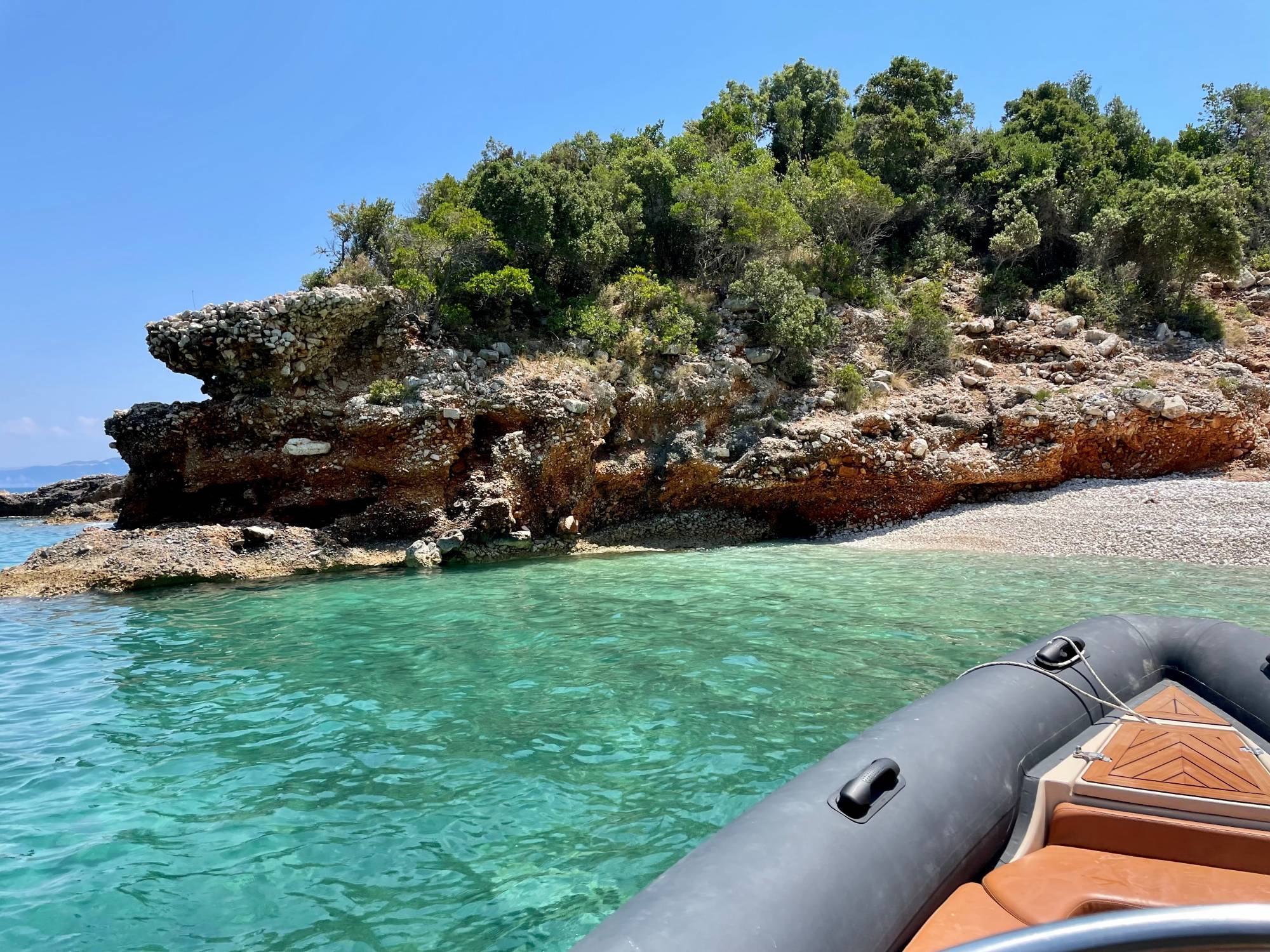 Sazan Island Trip & Tours Vlore - ISLAND.AL